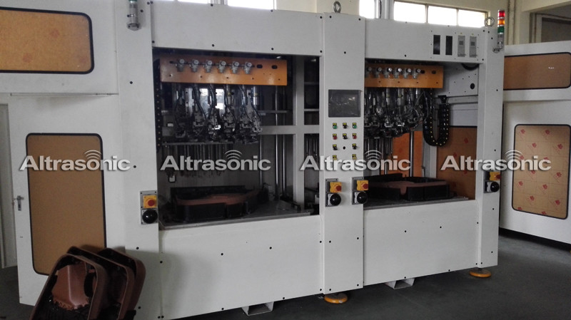 Light Weight Ultrasonic Riveting Welding Machine 35Khz For Automobile ...